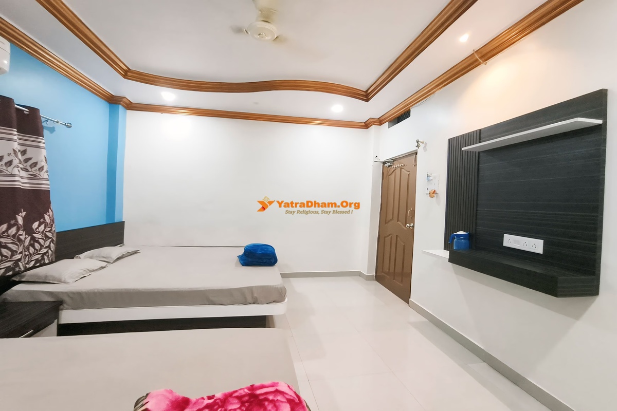 Trilokeshwar Mahadev Guest House Ujjain - Book Room